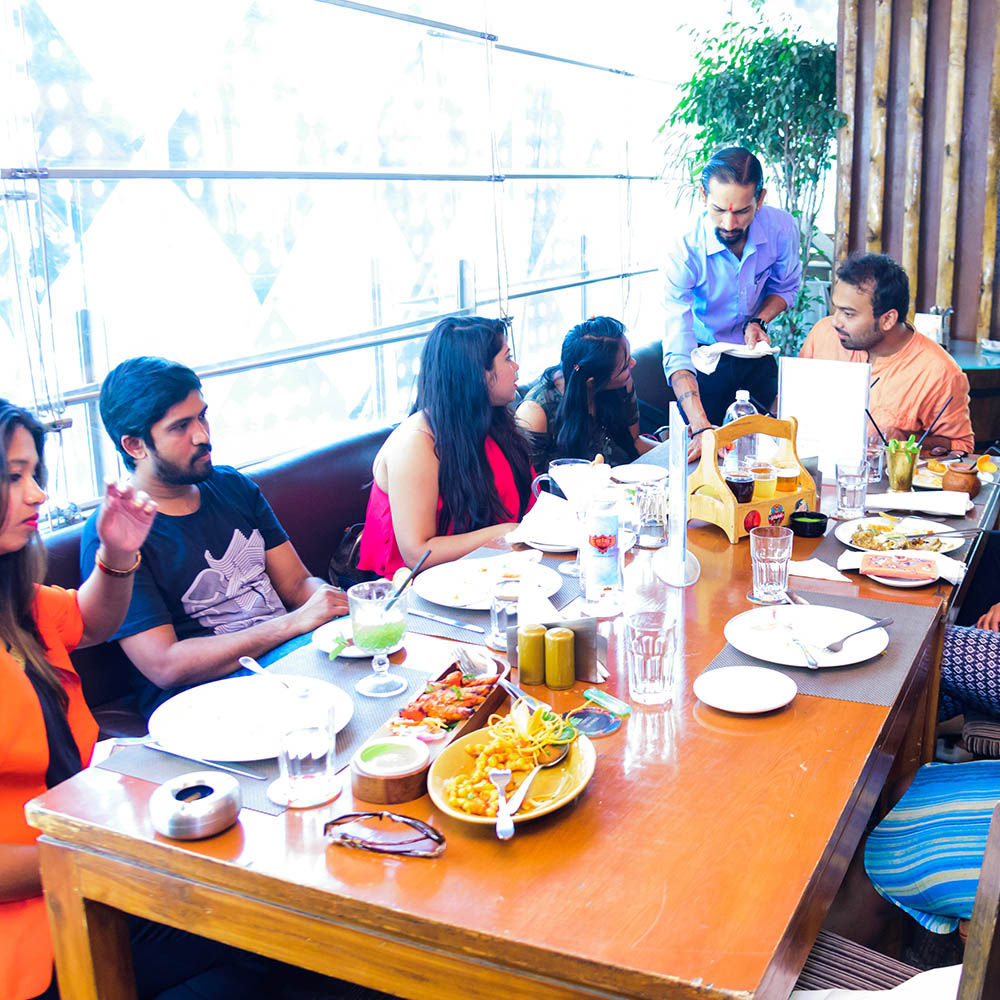 Check Out Live Images At Best Pub In Indiranagar Big Pitcher Check Out Live Images At Best Pub In Indiranagar Big Pitcher
